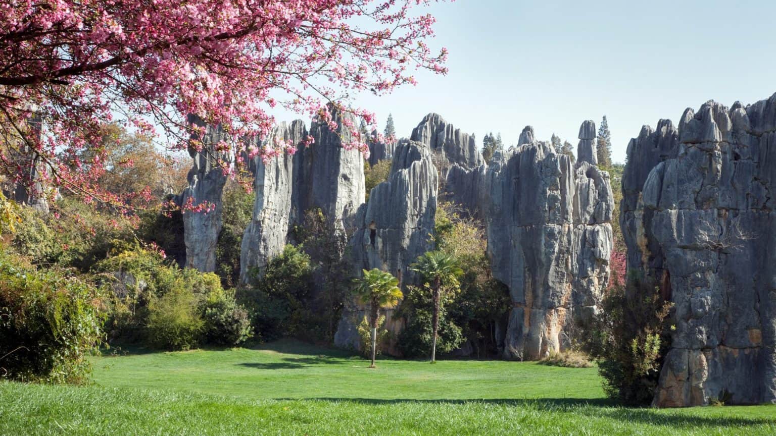15 Astonishing Natural Rock Formations That Defy Belief
