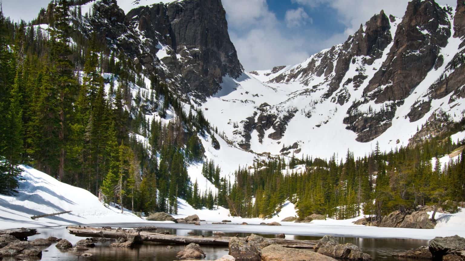 These Mountain Lakes Are So Beautiful They’ll Stop You in Your Tracks