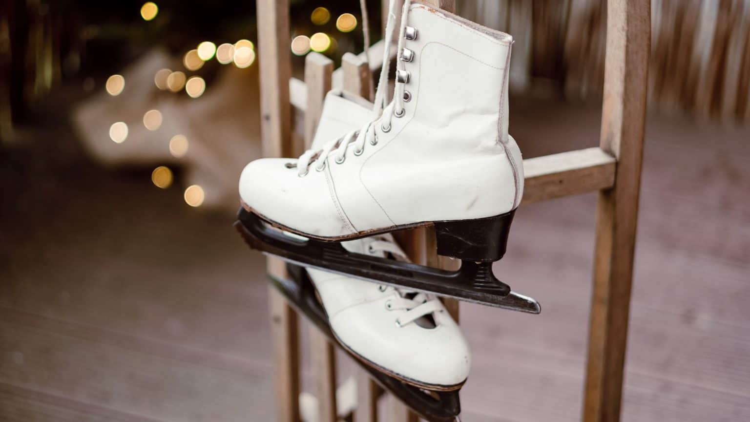 12 Must-See Ice Skating Rinks Across The U.S. to Spice Up Your Winter