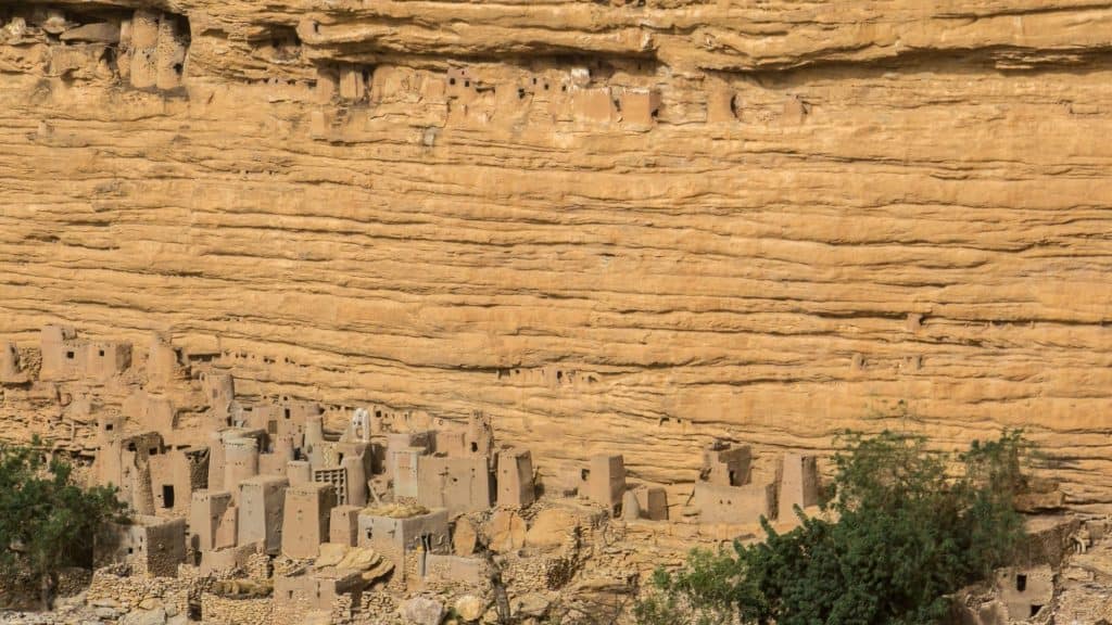 13 Edge-Hugging Views That Feel Equal Parts Thrill And Terror