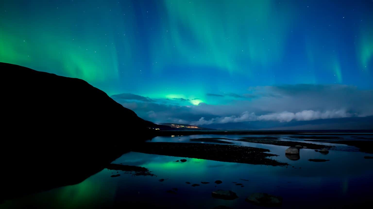 14 Stunning Natural Phenomena That Make Every Landscape Feel Unreal